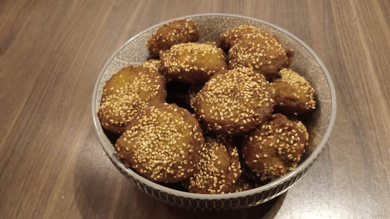 Egyptian Falafel ( tamia ) ( ‏ ‏الطعمية الفلافل ) - YouTube