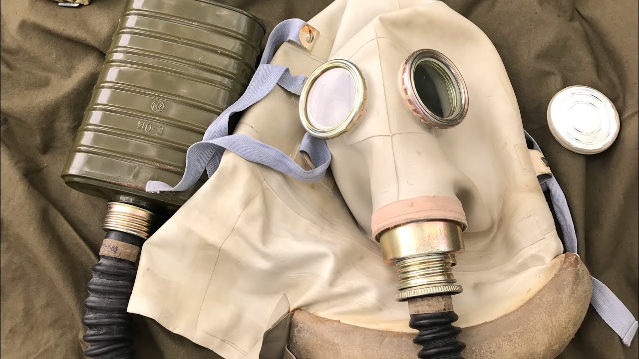 Polish SzR2-50 (SR-1) Casualty Gas Mask Review - YouTube