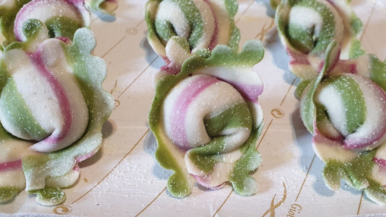 How to make coloured beautiful tortellini. Come realizzare tortelli a ...
