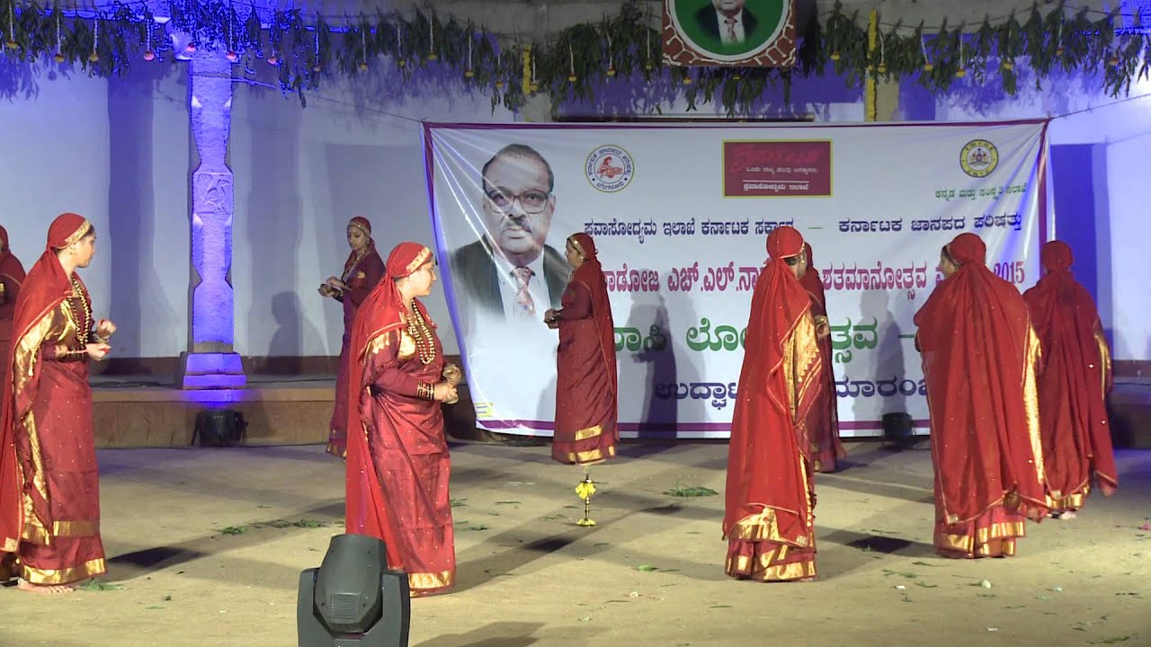 Kodava Dance Ummatt aat - YouTube