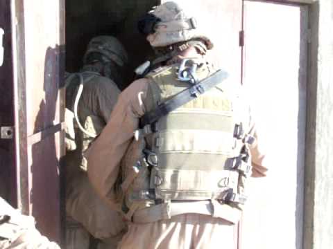 Patrol Anah Iraq 2/8 Echo Company 2006 - YouTube