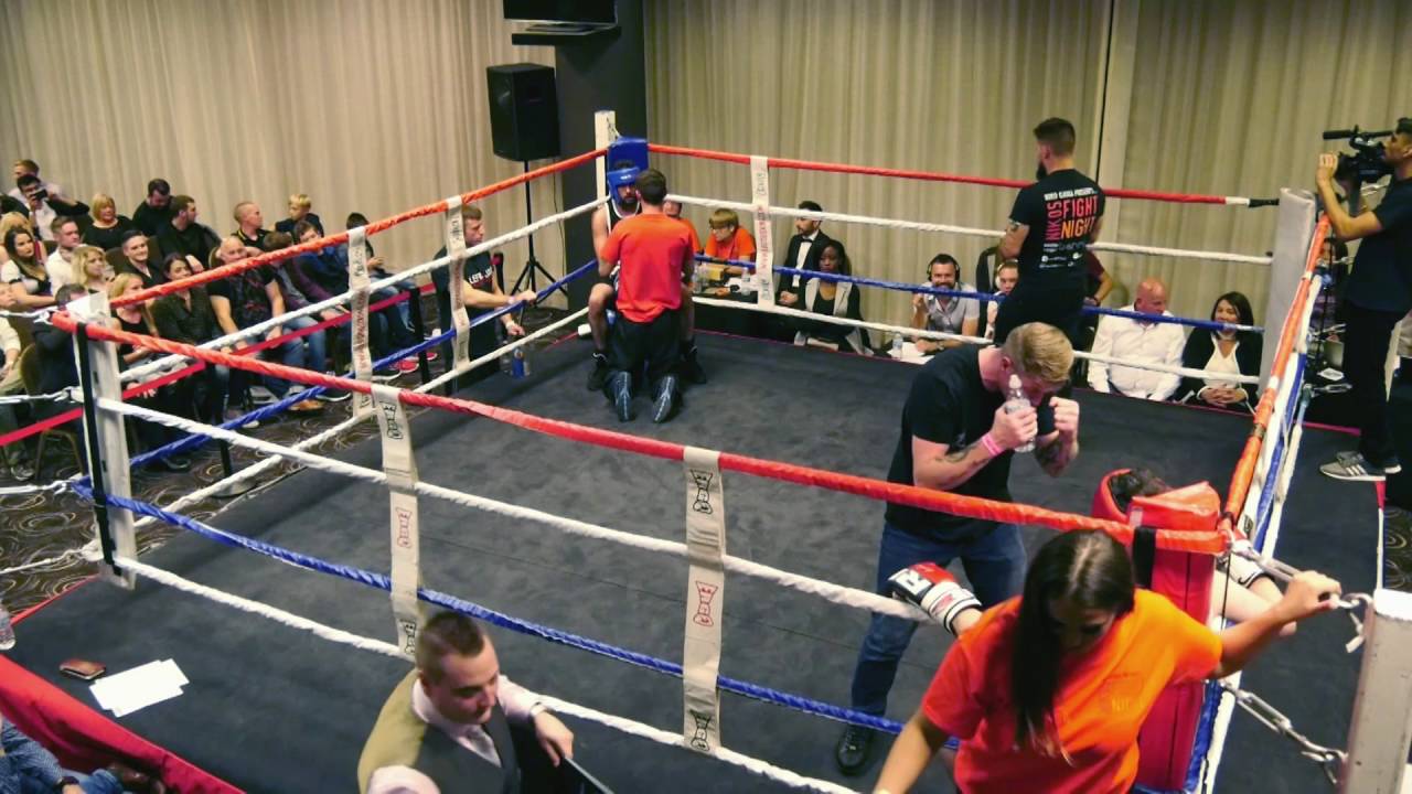Niko Fight Night 8: James Barton vs Mutty Ahmed - YouTube