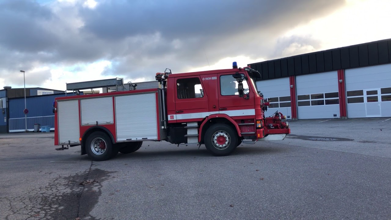Köp Brandbil Scania P92M 4X2LS42K Släckbil - YouTube
