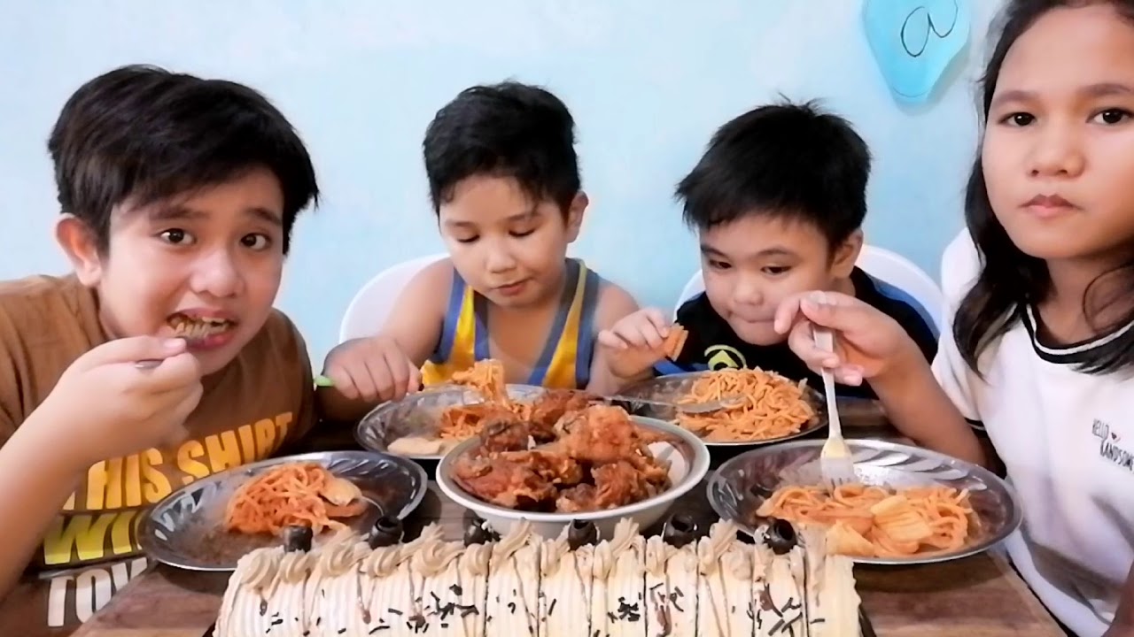 Mukbang Kids Edition (Spaghetti,Fried Chicken,Veg. Crackers And Mocha ...