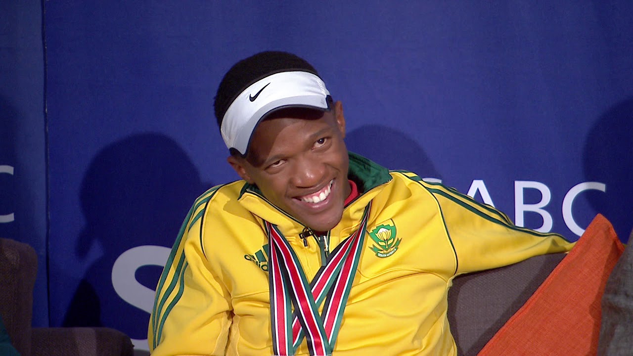 Shampoonizer entertains Thomas Mlambo, BBK and the viewers - YouTube