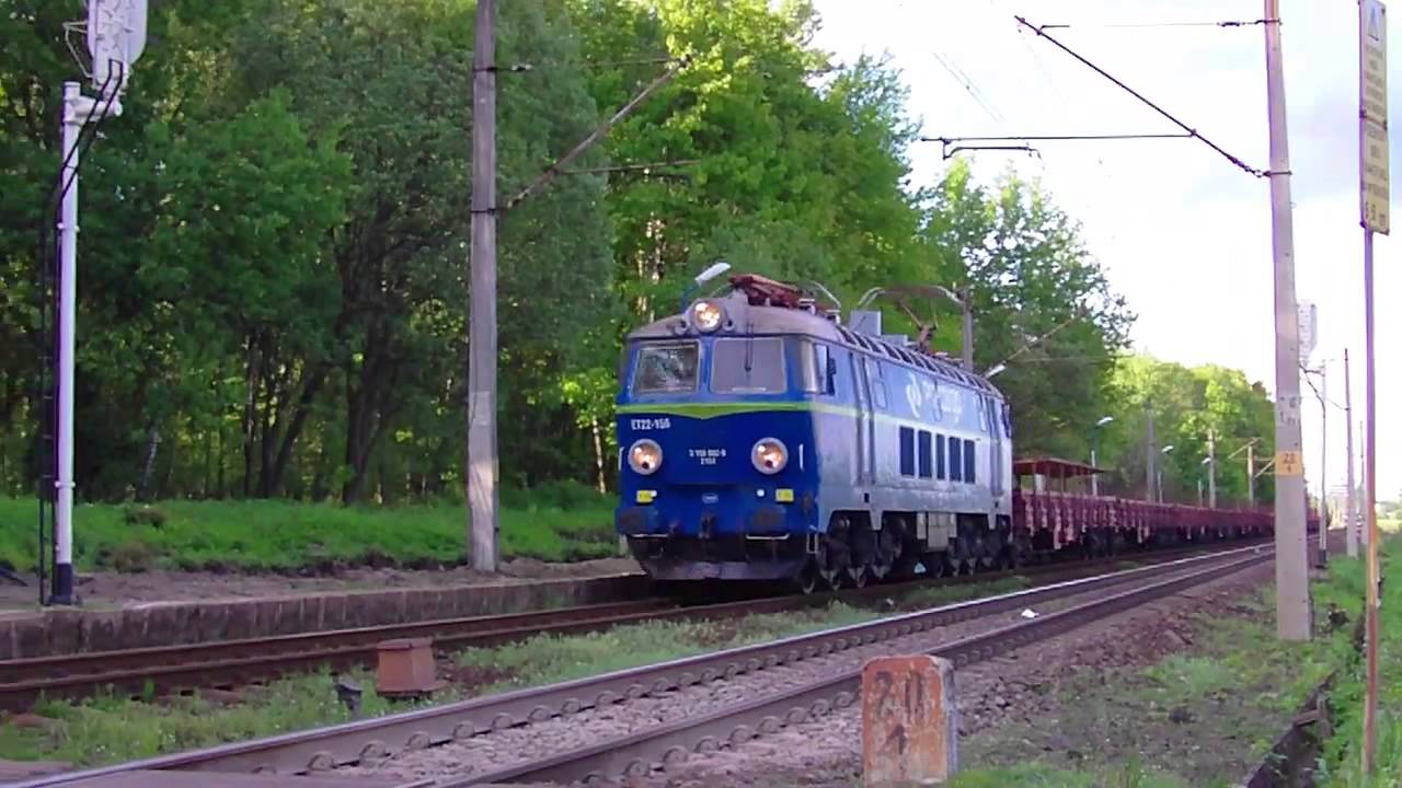 Byczek ET22-156 ze składem platform przez Tychy Żwaków+ 2x rp1 - YouTube