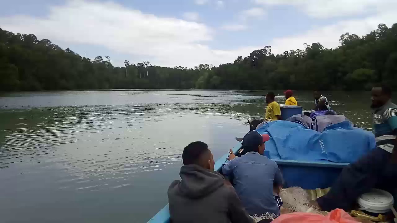 Menuju kmpung sumapro papua - YouTube