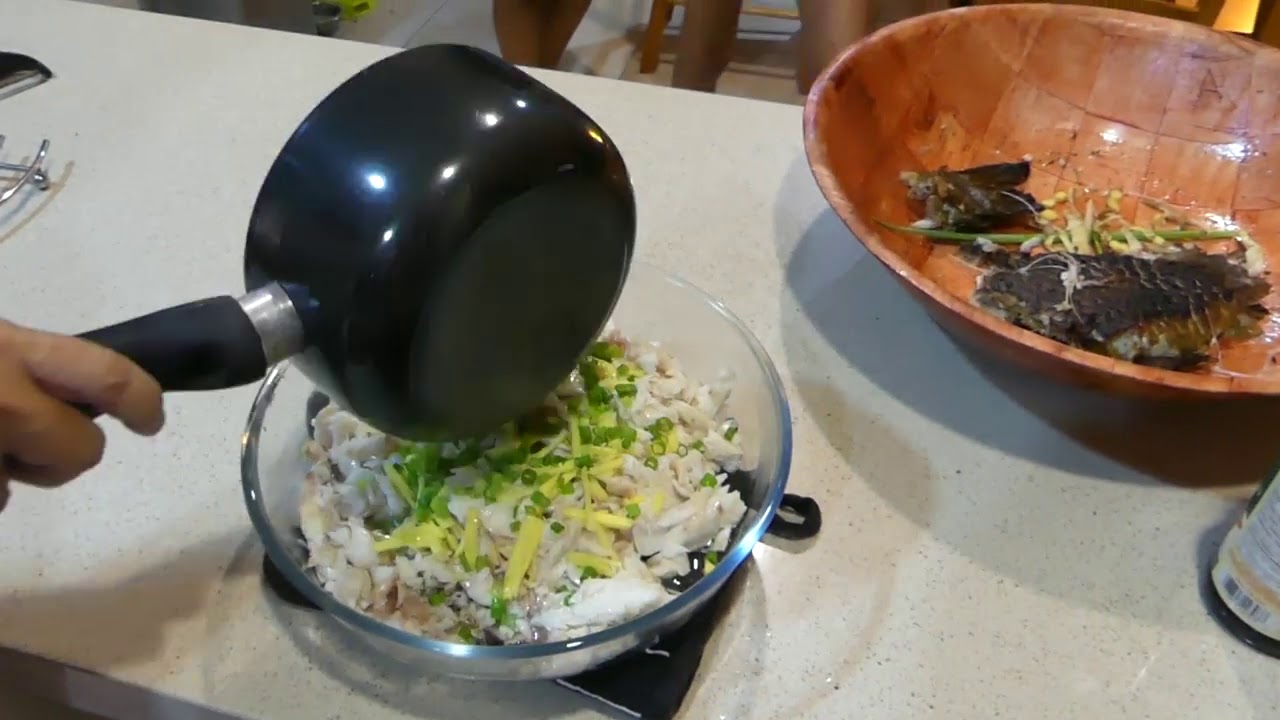 Préparation poisson-perroquet au barbecue - YouTube