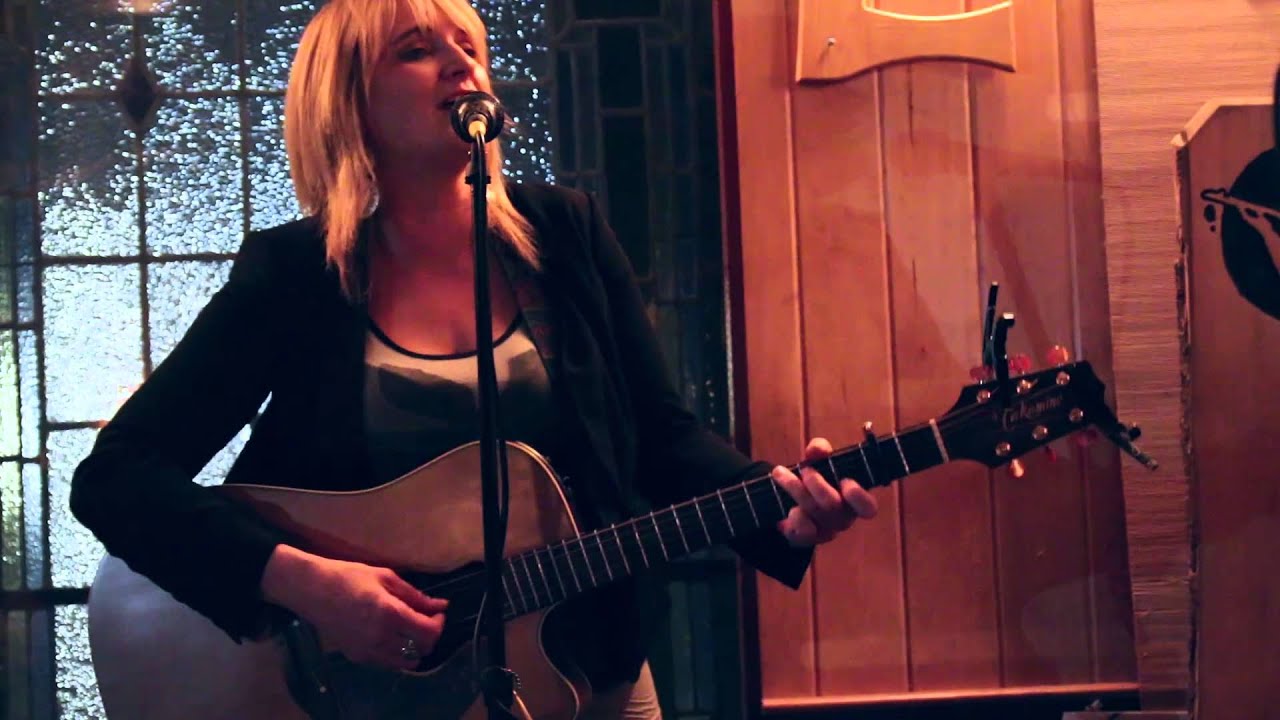 The Burns Sisters / Kate Purcell 2014-03-21 New Park Part 3 1080p - YouTube