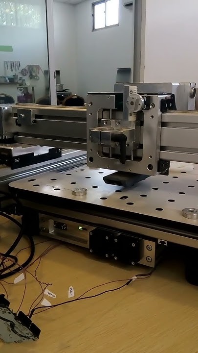 Controlando un CNC con Arduino UNO - YouTube