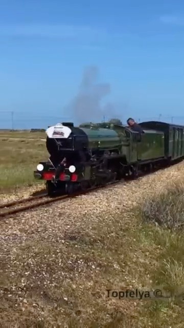 New Romney, Hythe & Dymchurch Railway Line! - YouTube
