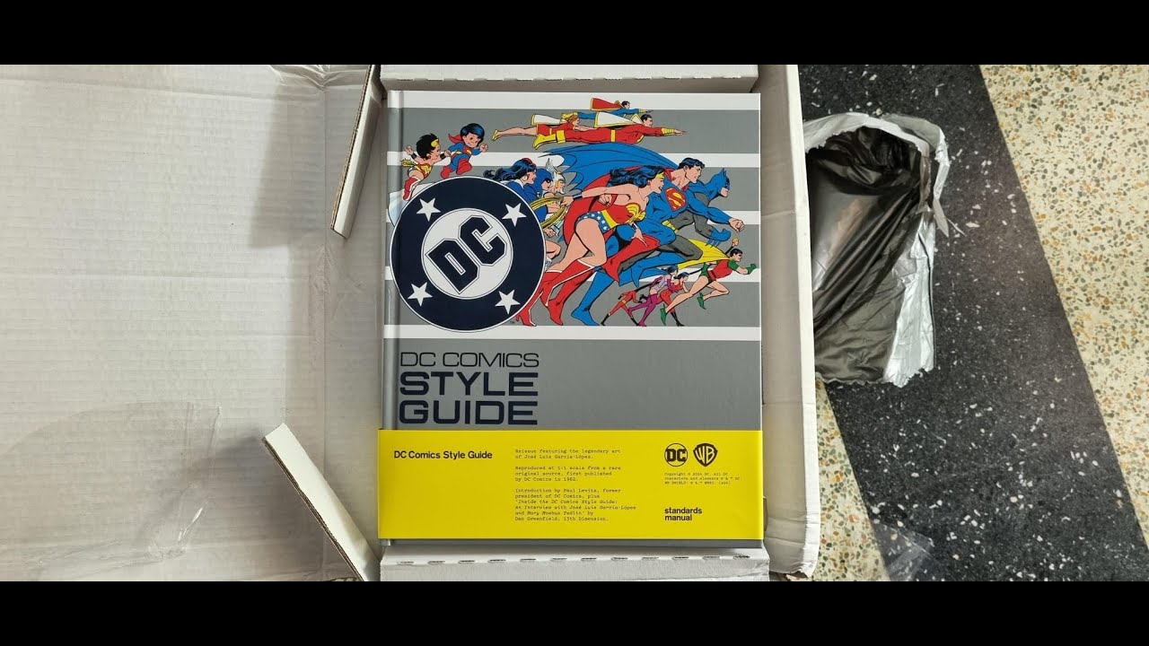 Abriendo "DC Comics Style Guide" de standards manual. - YouTube