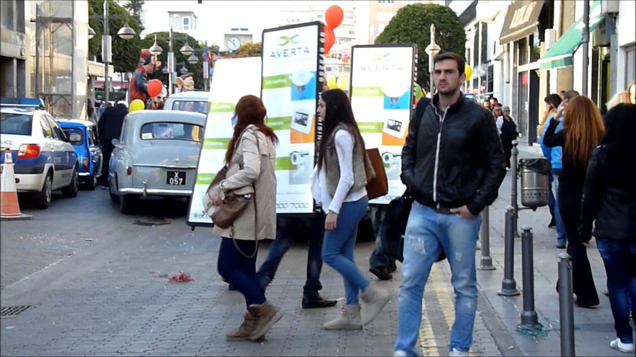 Rising2Success Advertising Walking Billboards - YouTube