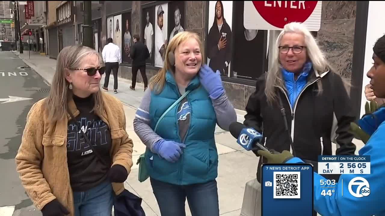 Fans already experiencing Downtown Detroit the day before the NFL Draft ...