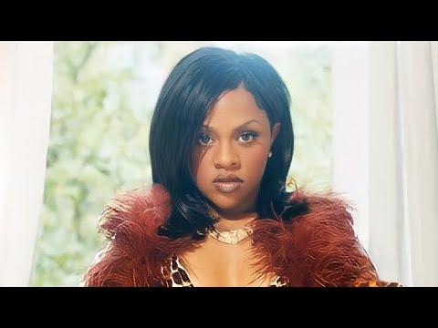 How Lil Kim Created The Female Rap Bible - YouTube