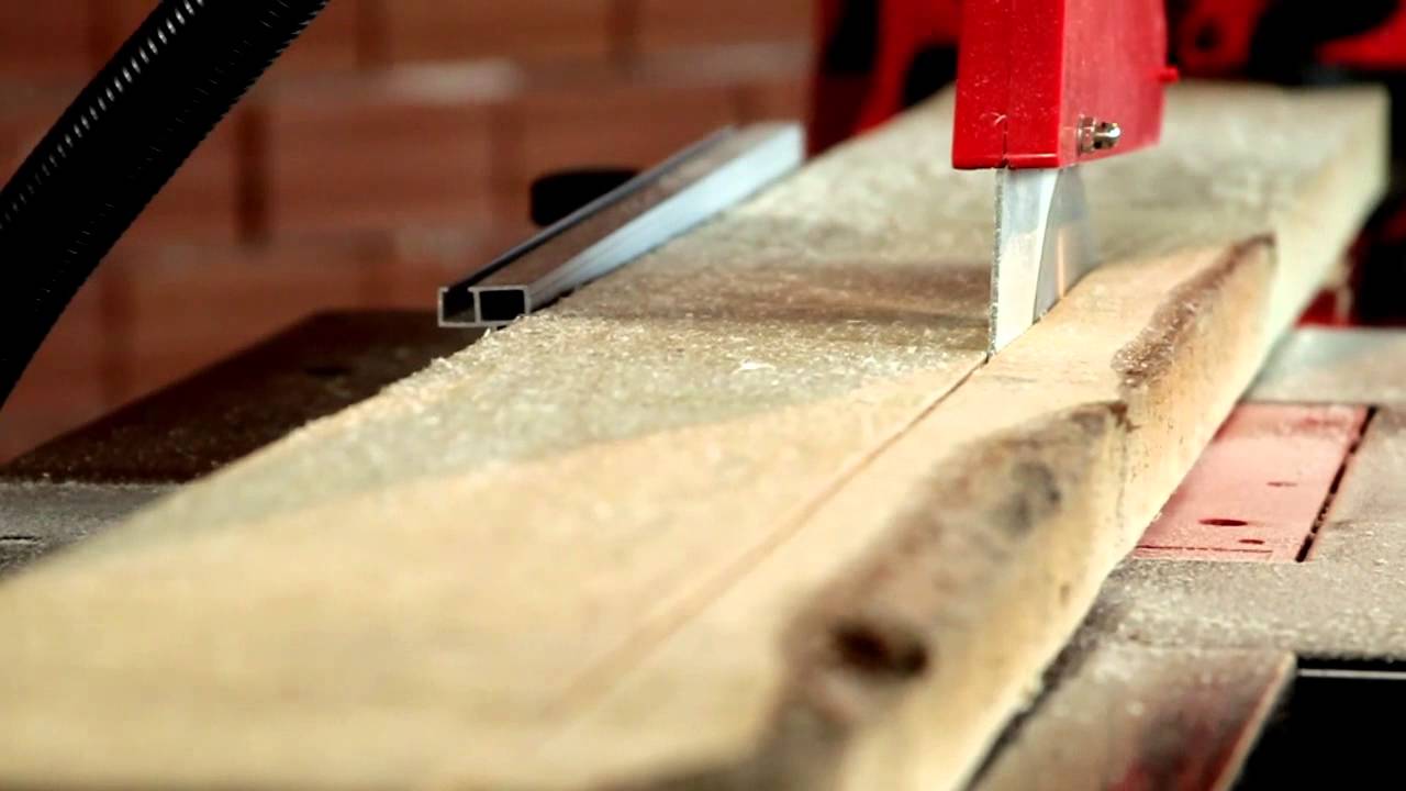 Raider Power Tools - Стационарен циркуляр RD-TS10 - YouTube