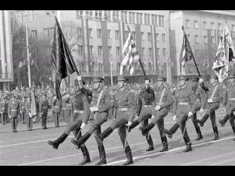 Honvéd Induló - Defender March: Hungarian People's Republic march - YouTube