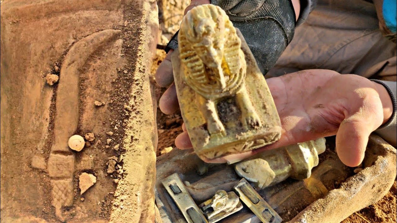 Hidden treasure chest underground, we found an ancient snake treasure ...