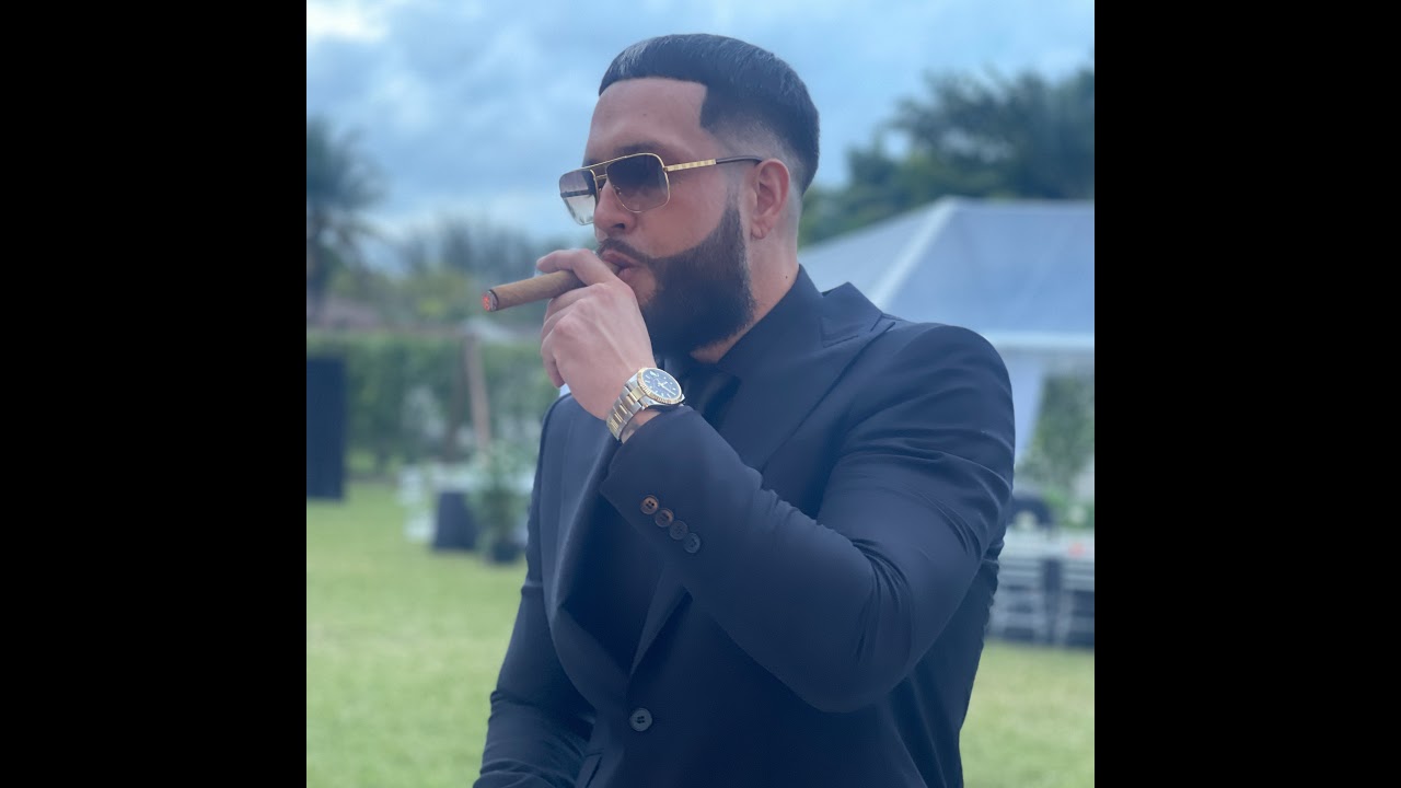 Luis Roses Live Stream - YouTube