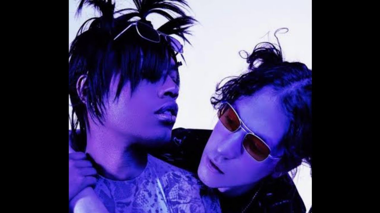 bladee + ECCO2K — The Flag is Raised (legendado) - YouTube