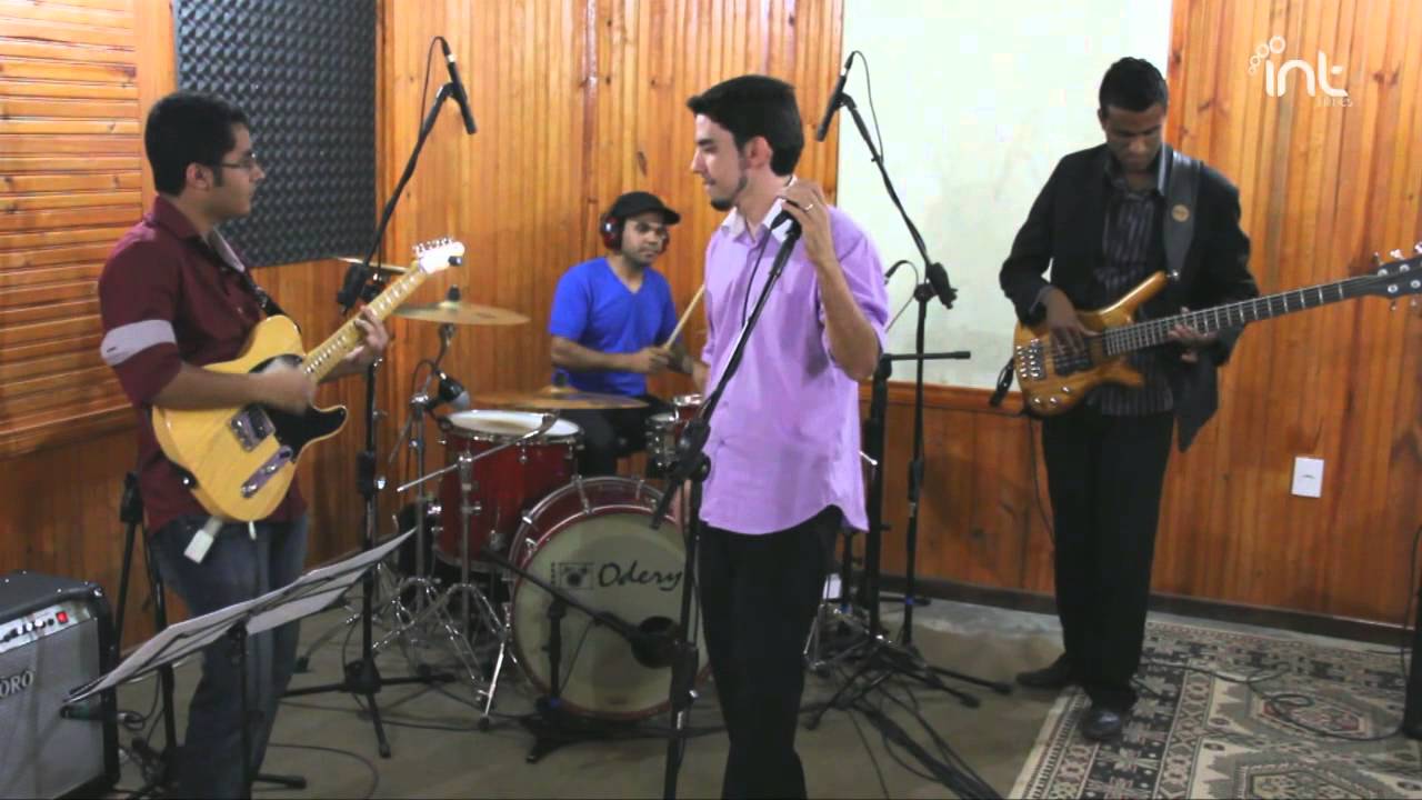 Deus está aqui (Projeto Raízes - Alison Medeiros) - YouTube