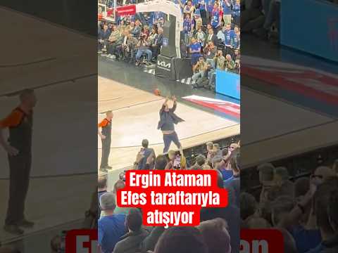 Ergin Ataman Anadolu Efes taraftarıyla tartıştı #AnadoluEfes #panathinaikos #euroleague #ErginAtaman