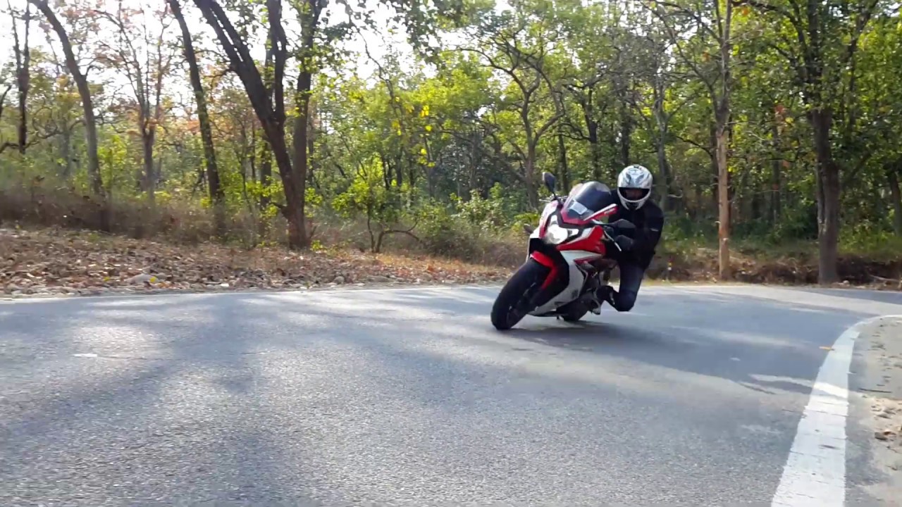 Knee down : Knee dragging : cbr 650f : superbikes India - YouTube