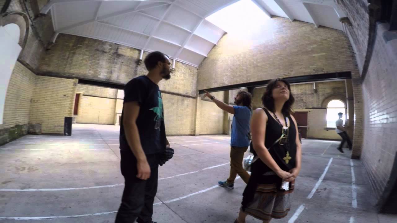 A look around Scarborough Station Old Parcel Sorting Office - YouTube