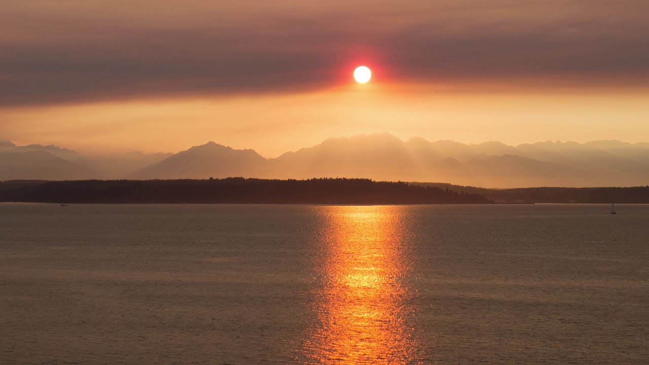 Alki Beach sunset through haze from fires - 2018/08/06 - YouTube