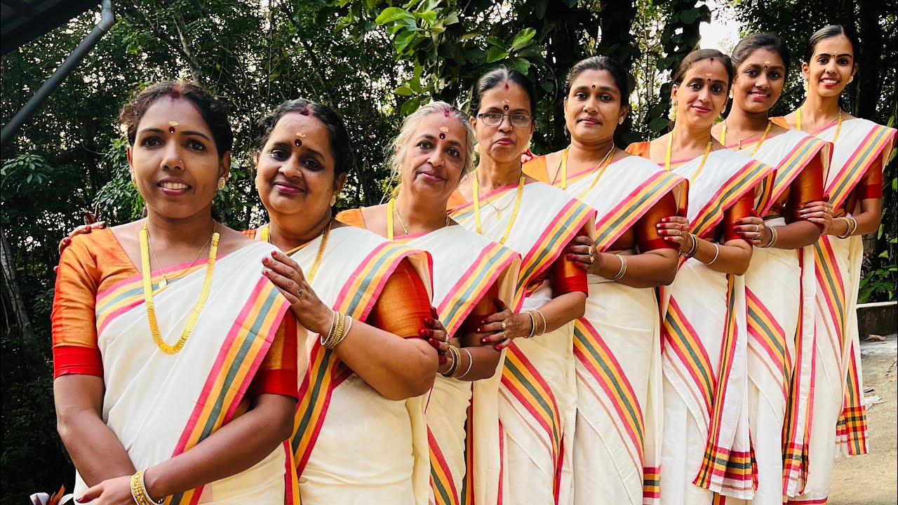 Mahadeva Manohara Thiruvathirakali by Ashtapathi Kavalappara - YouTube