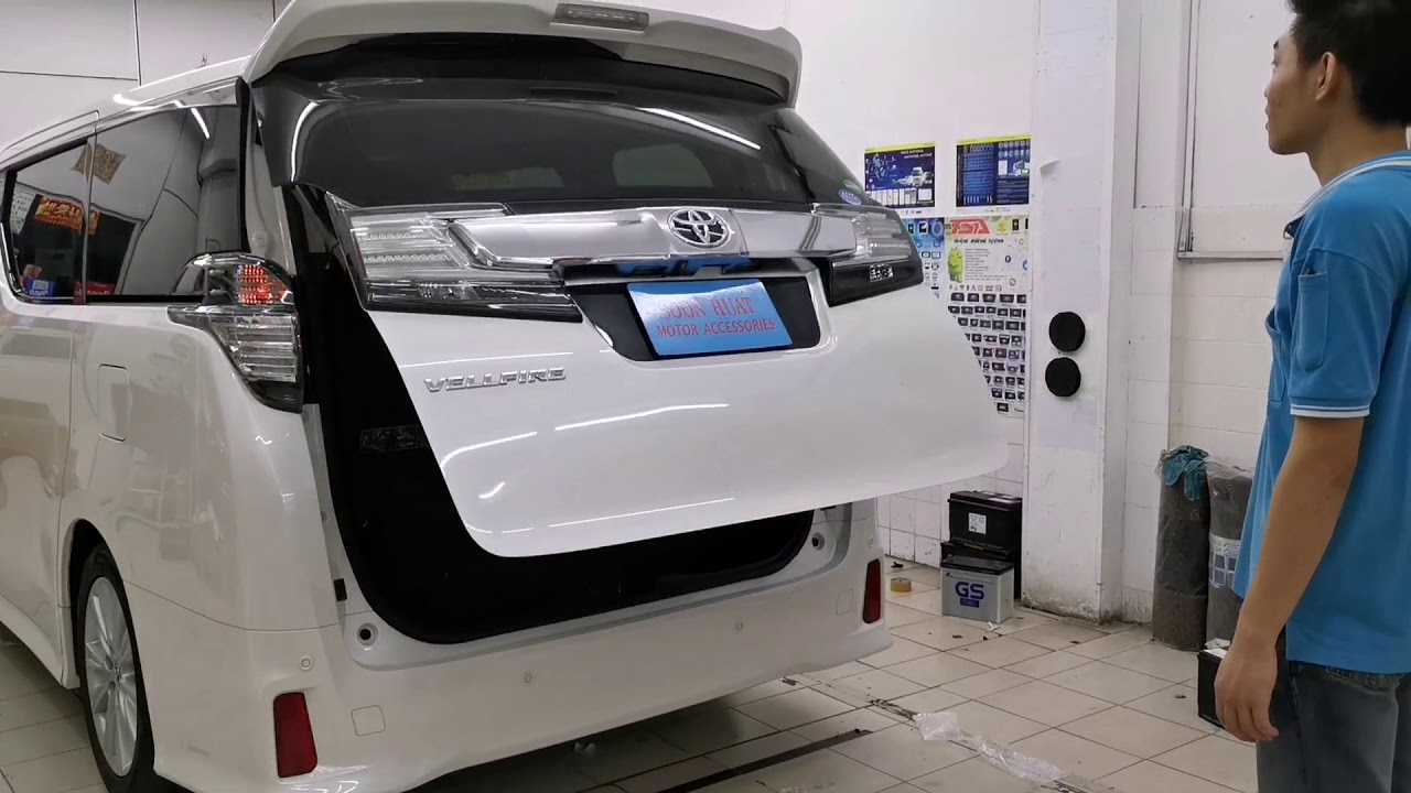 Vellfire 30 Upgrade Rear Power Boot - YouTube