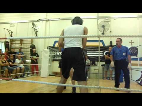 Matthew Grima vs Darren Doneo (round 1) - YouTube