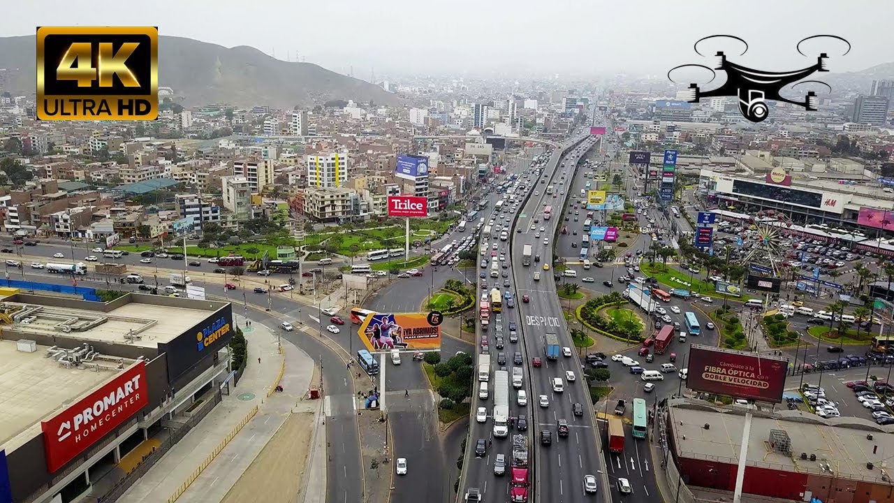 Vista áerea. Congestion vehicular Panamericana Norte, Plaza norte ...