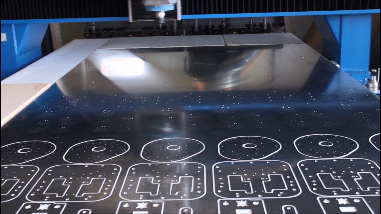 MECAPRO 3015 Découpe de pièces techniques pour l'aéronautique - YouTube