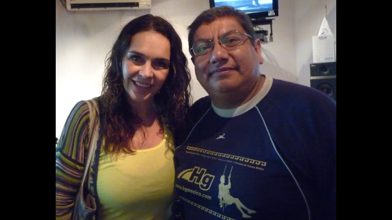 Sofía Sánchez Navarro entrevista a el famoso alpinista y guia de montaña - YouTube