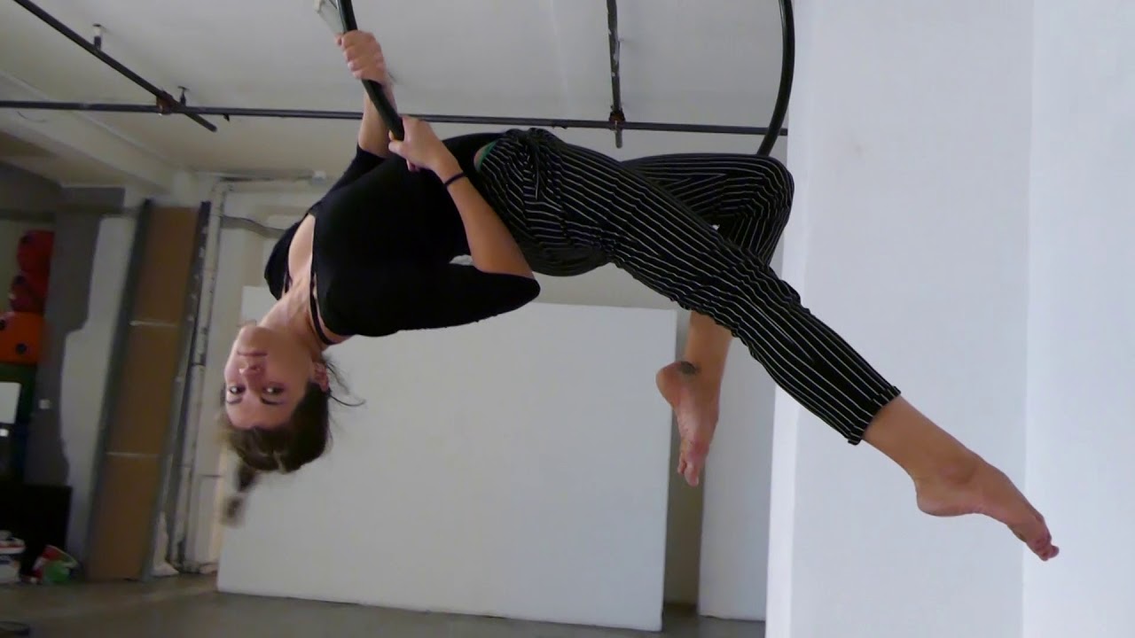 How to tell a story through movement - YouTube