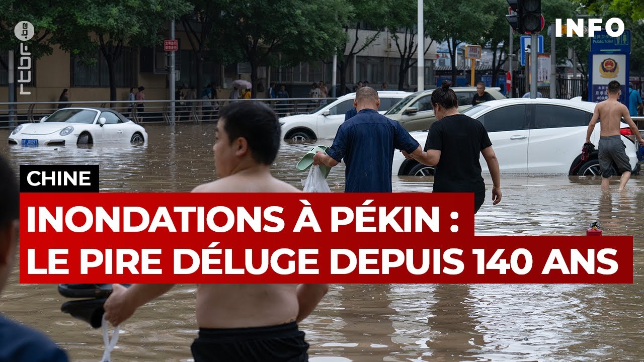 Inondations à Pékin après le passage du Typhon et de pluies diluviennes ...