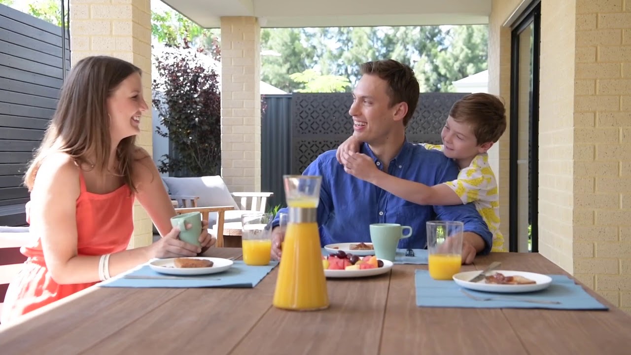 Springtime Riverside Estate (Haynes, WA) - YouTube