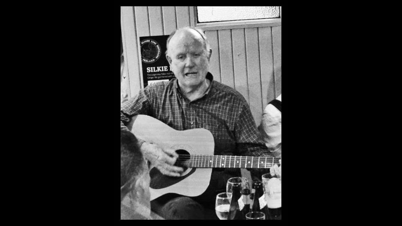 Sean Con Johnnie's funeral . - YouTube