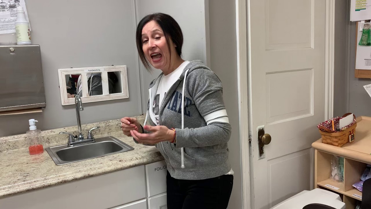 Spanish: Hand Washing Song - YouTube