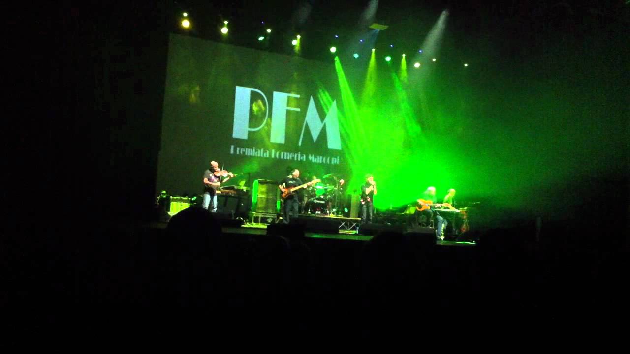 PFM live - out of the roundabout + Mussida intro - YouTube