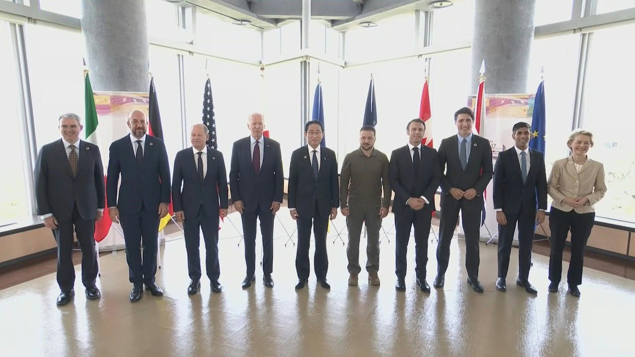G7 leaders and Ukraine's Zelensky pose for photo during summit | AFP ...