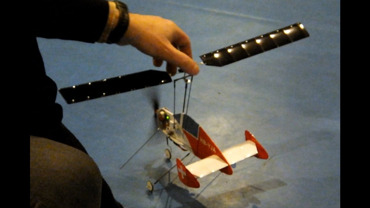 Mini r/c Autogyro JT-9: a two-blade, low-weight model for indoor fun ...