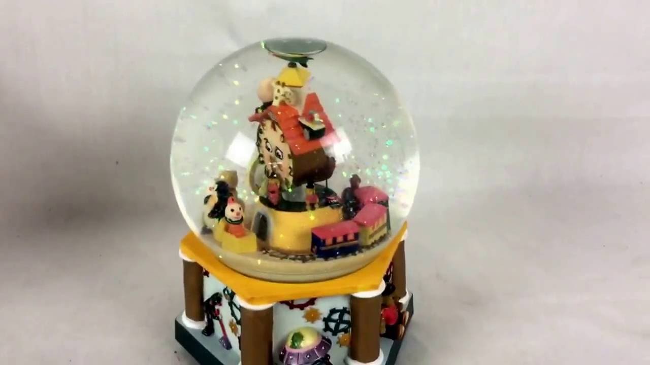 FAO Schwarz NIB New Musical Clock Tower Snow Globe Christmas Rare Toy ...