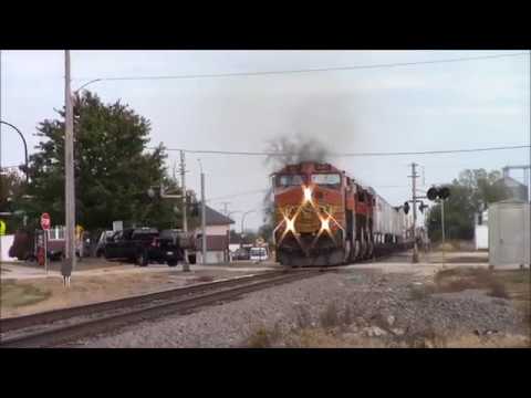 BNSF 5371 West Through Waterman, Il 10/1/17 - YouTube