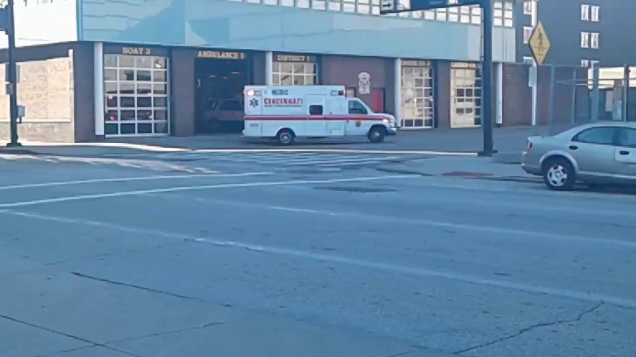 Cincinnati medic returning to base - YouTube