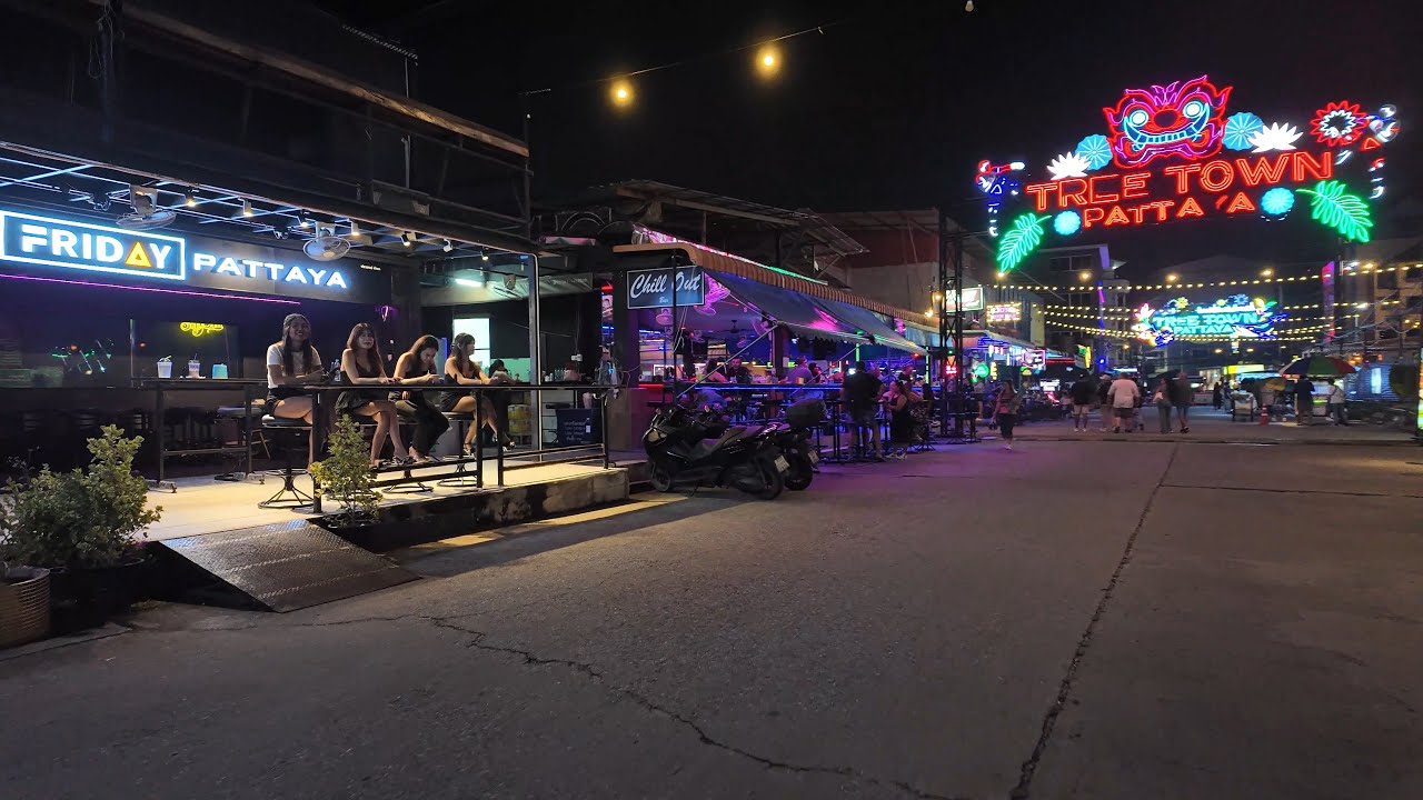 Pattaya Tree Town, Soi Buakhao, Thailand 4K 30FPS - YouTube