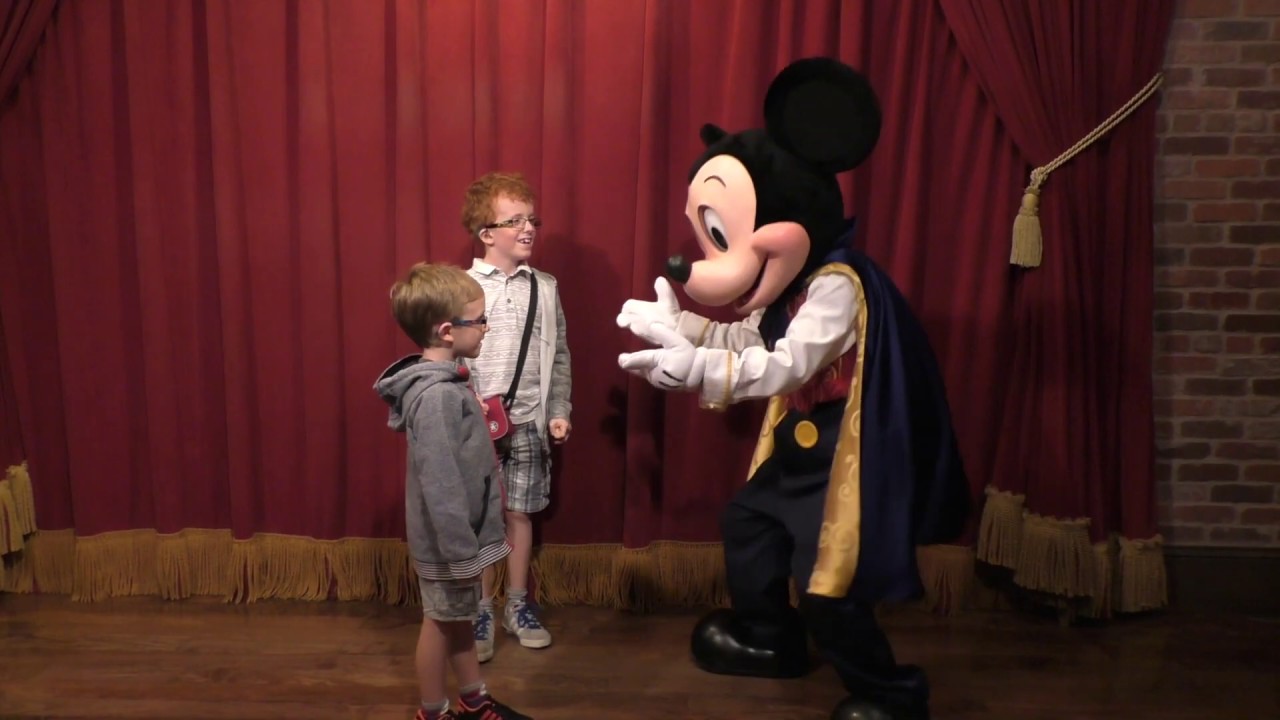Meeting Talking Mickey at Disney World Magic Kingdom - YouTube