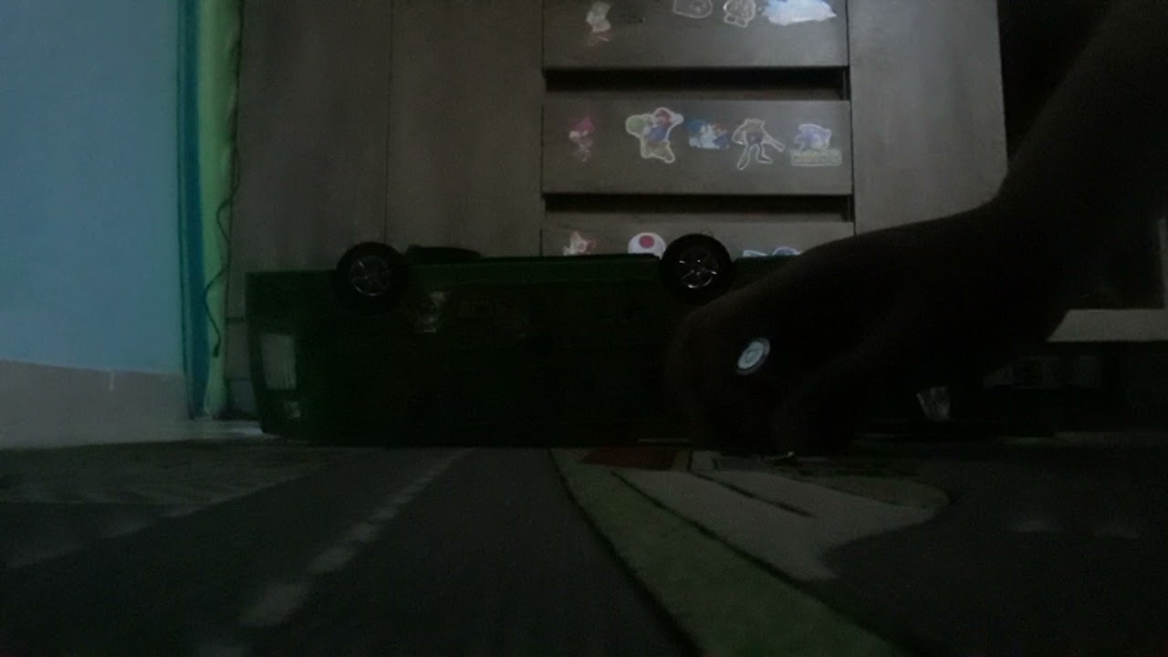 Unboxing do ônibus Ben 10 - YouTube