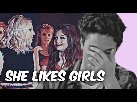 ambar + luna (+simon) - she likes girls